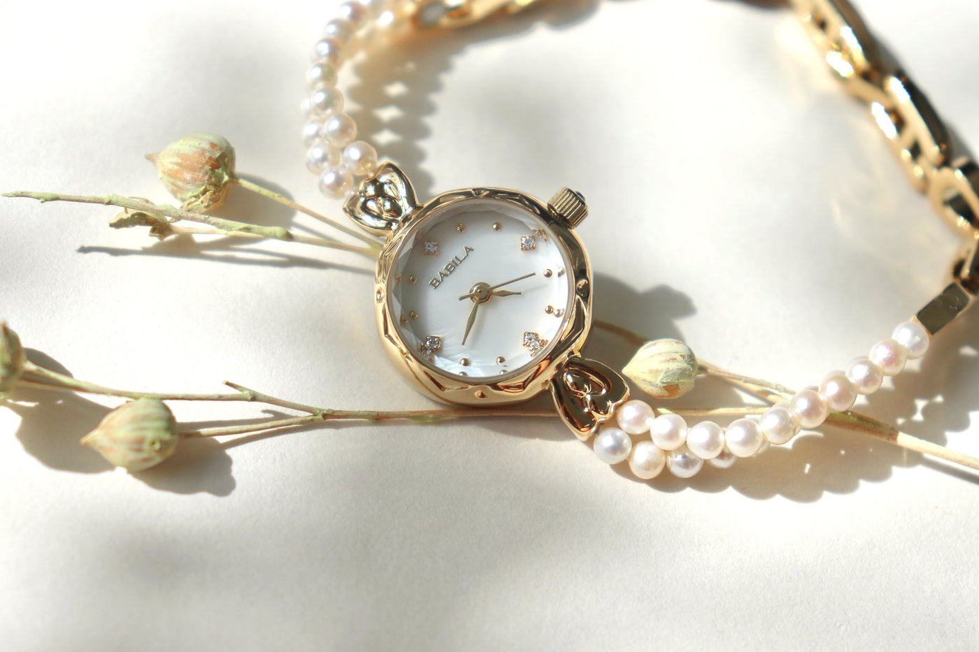 Classic Two-Pearl Vintage Timepiece – Antiqlux